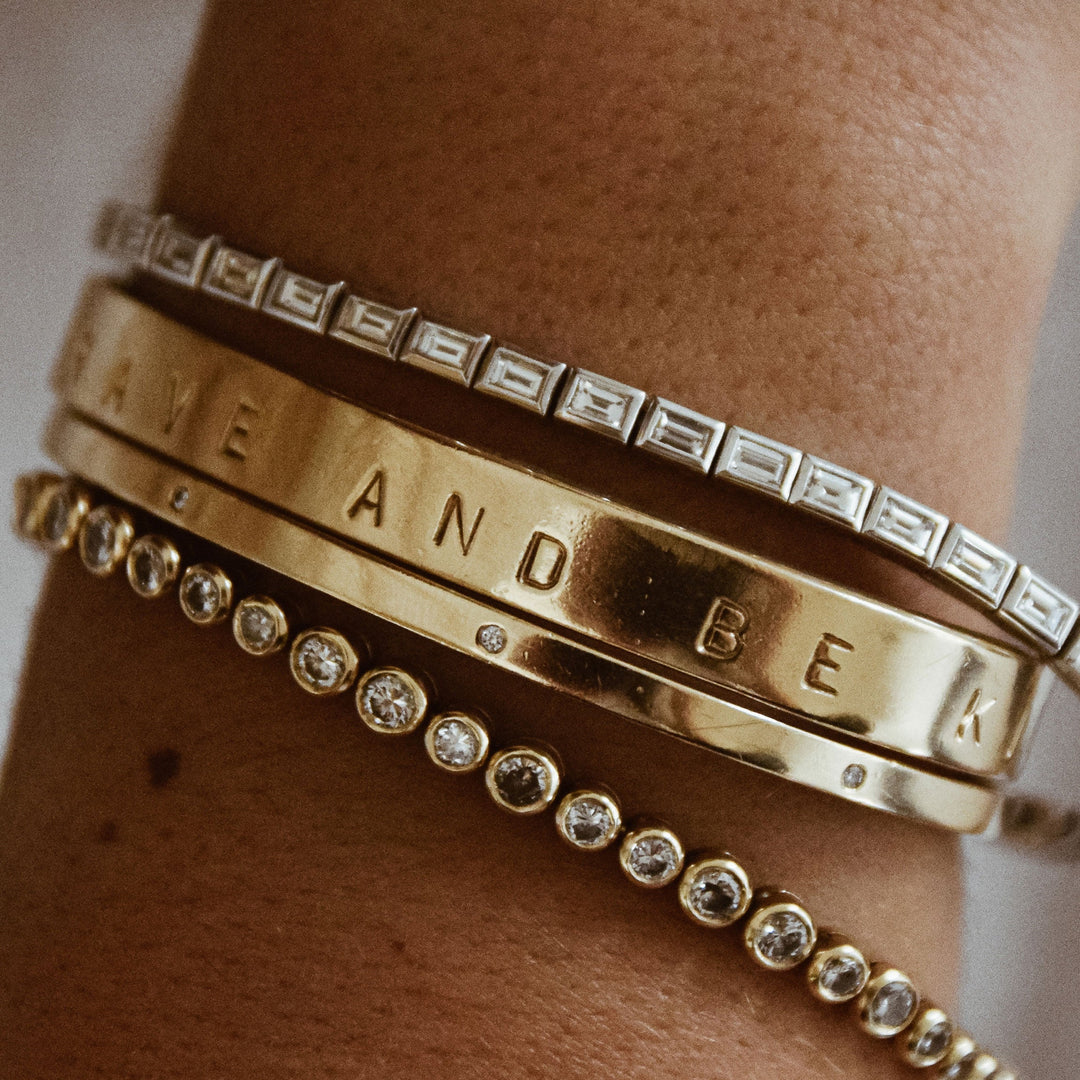 Oval Gold Signet Ring – Daniella Draper