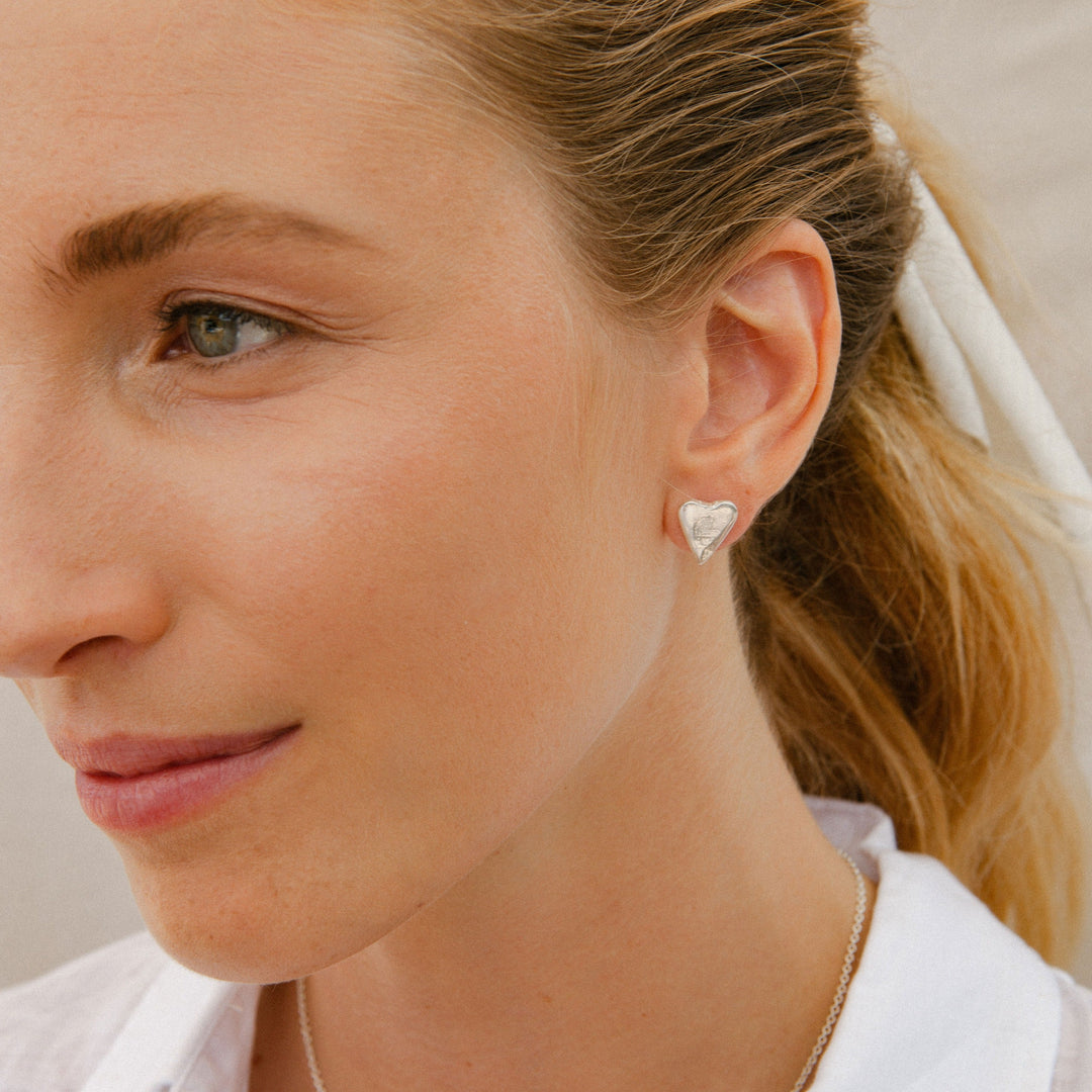Silver Mini Heart Stud Earrings – Daniella Draper